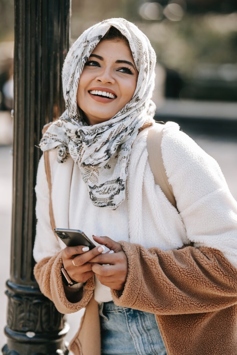 A Single Muslim Woman’s Guide to Living a Happy Life – Fashion Cluba